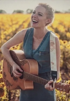 Luna Artists | Luna Guitars